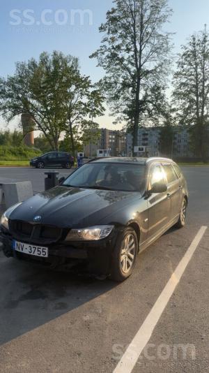 Black BMW 318 2010 in Jekabpils, with an engine capacity of 2.00 L and mileage of 312 thousand km for 16000 €, photo 1 on AUTOMOTO.COM.LV