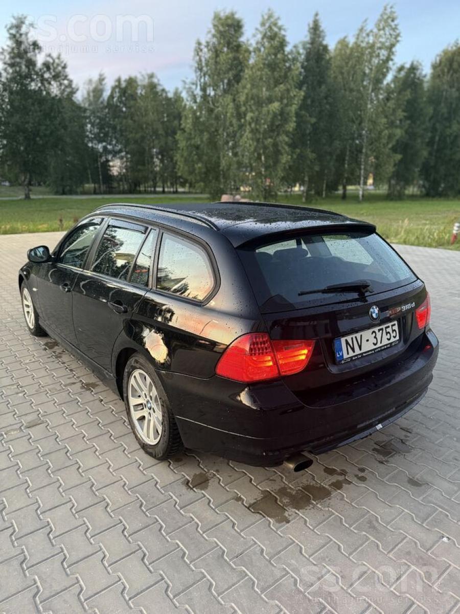 Melns BMW 318 2010 Jēkabpils, ar dzinēja tilpumu 2.00 L un nobraukumu 312 tūkst. km par 3500 €, foto 4 vietnē AUTOMOTO.COM.LV