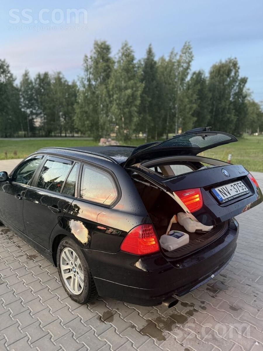 Melns BMW 318 2010 Jēkabpils, ar dzinēja tilpumu 2.00 L un nobraukumu 312 tūkst. km par 3500 €, foto 7 vietnē AUTOMOTO.COM.LV
