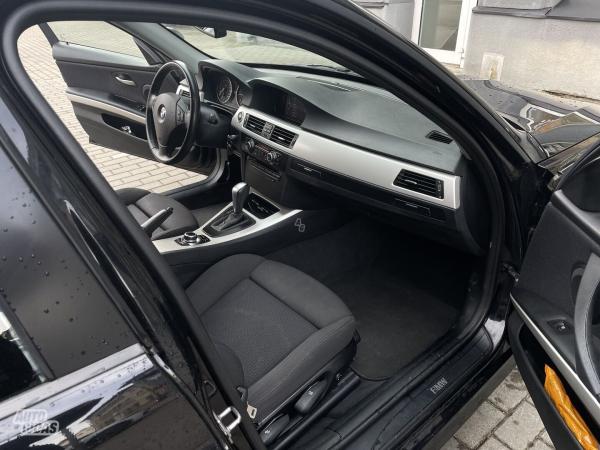 Black BMW 318 2010 in Klaipeda, with an engine capacity of 2.00 L and mileage of 249 thousand km for 5300 €, photo 10 on AUTOMOTO.COM.LV