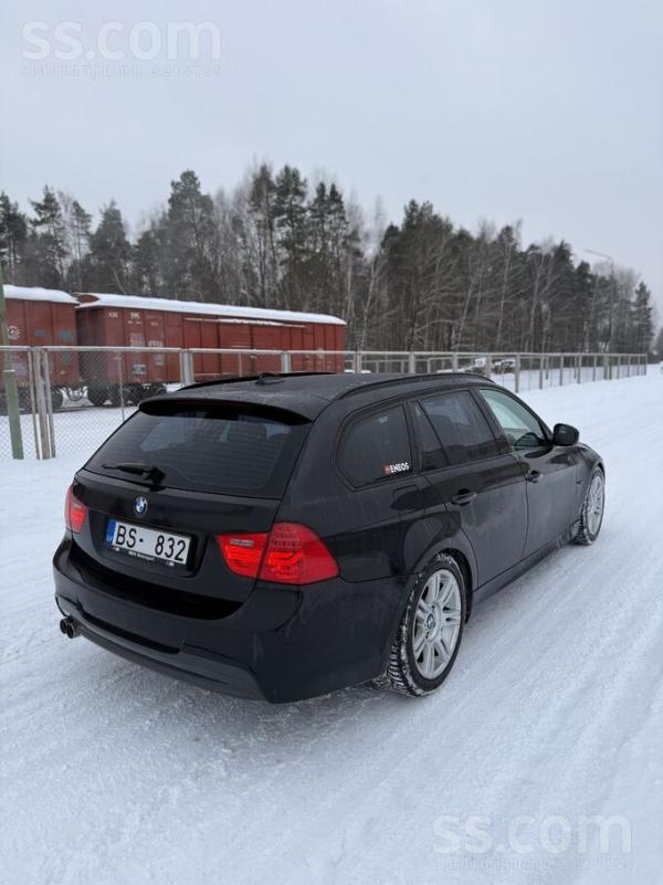 Melns BMW 318 2010 Jelgava, ar dzinēja tilpumu 2.00 L un nobraukumu 361 tūkst. km par 6150 €, foto 2 vietnē AUTOMOTO.COM.LV