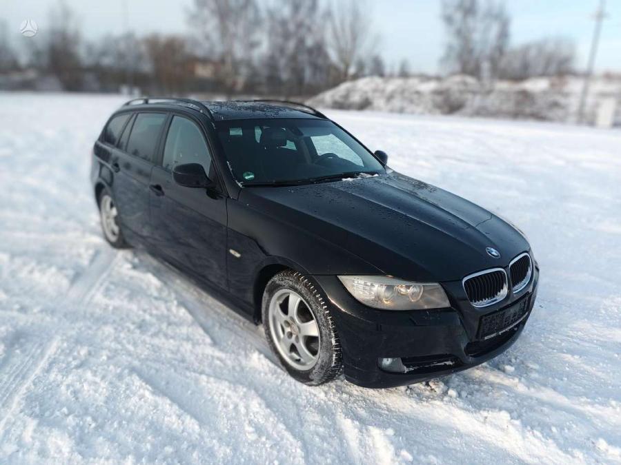 Black BMW 318 2010 in Marijampole, with an engine capacity of 2.00 L and mileage of 364 thousand km for 4300 €, photo 1 on AUTOMOTO.COM.LV