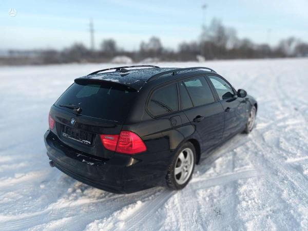 Melns BMW 318 2010 Marijampole, ar dzinēja tilpumu 2.00 L un nobraukumu 364 tūkst. km par 4300 €, foto 5 vietnē AUTOMOTO.COM.LV