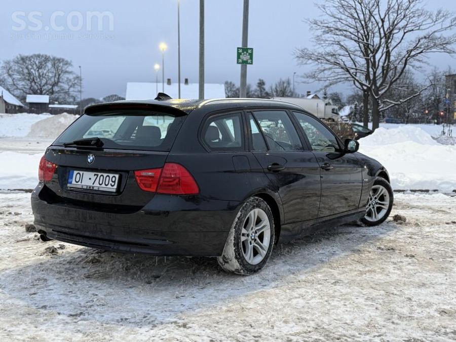 Black BMW 318 2010 in Talsi, with an engine capacity of 2.00 L and mileage of 318 thousand km for 4990 €, photo 4 on AUTOMOTO.COM.LV