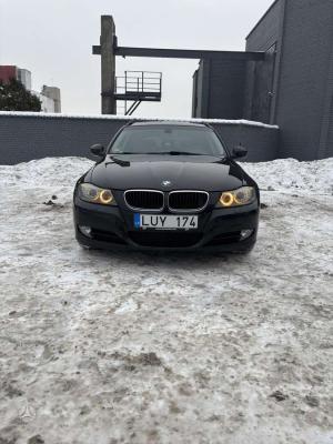 Black BMW 318 2010 in Kaunas, with an engine capacity of 2.00 L and mileage of 388 thousand km for 4300 €, photo  on AUTOMOTO.COM.LV