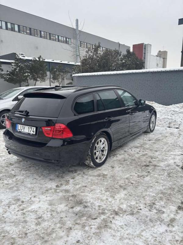 Melns BMW 318 2010 Kauņa, ar dzinēja tilpumu 2.00 L un nobraukumu 388 tūkst. km par 4300 €, foto 6 vietnē AUTOMOTO.COM.LV