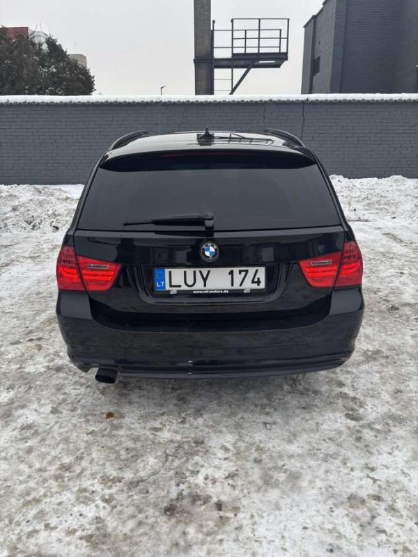 Melns BMW 318 2010 Kauņa, ar dzinēja tilpumu 2.00 L un nobraukumu 388 tūkst. km par 4300 €, foto 8 vietnē AUTOMOTO.COM.LV