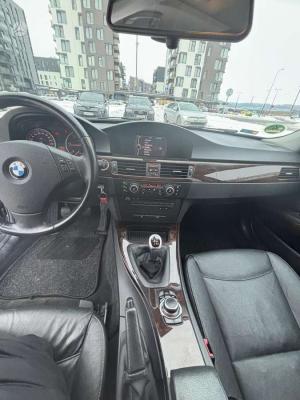 Black BMW 318 2010 in Kaunas, with an engine capacity of 2.00 L and mileage of 388 thousand km for 4300 €, photo 11 on AUTOMOTO.COM.LV