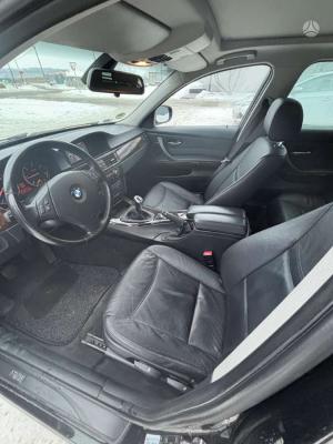 Black BMW 318 2010 in Kaunas, with an engine capacity of 2.00 L and mileage of 388 thousand km for 4300 €, photo 13 on AUTOMOTO.COM.LV