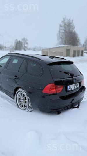 Melns BMW 318 2010 Bauska, ar dzinēja tilpumu 2.00 L un nobraukumu 310 tūkst. km par 4200 €, foto 3 vietnē AUTOMOTO.COM.LV