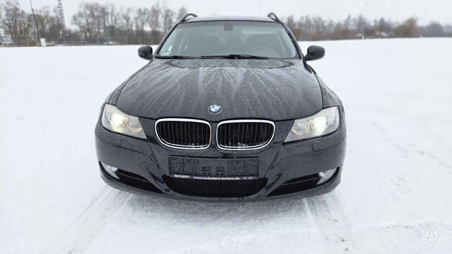 Black BMW 318 2010 in Marijampole, with an engine capacity of 2.00 L and mileage of 364 thousand km for 4300 €, photo 2 on AUTOMOTO.COM.LV