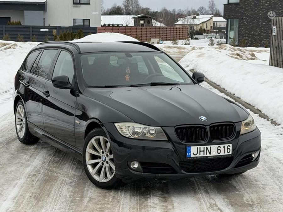 Melns BMW 318 2010 Viļņa, ar dzinēja tilpumu 2.00 L un nobraukumu 383 tūkst. km par 3200 €, foto 2 vietnē AUTOMOTO.COM.LV