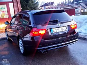 Black BMW 318 2010 in Telschi, with an engine capacity of 2.00 L and mileage of 417 thousand km for 3300 €, photo 13 on AUTOMOTO.COM.LV