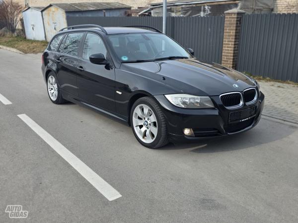 Black BMW 318 2010 in Radviliskis, with an engine capacity of 2.00 L and mileage of 291 thousand km for 2999 €, photo 2 on AUTOMOTO.COM.LV