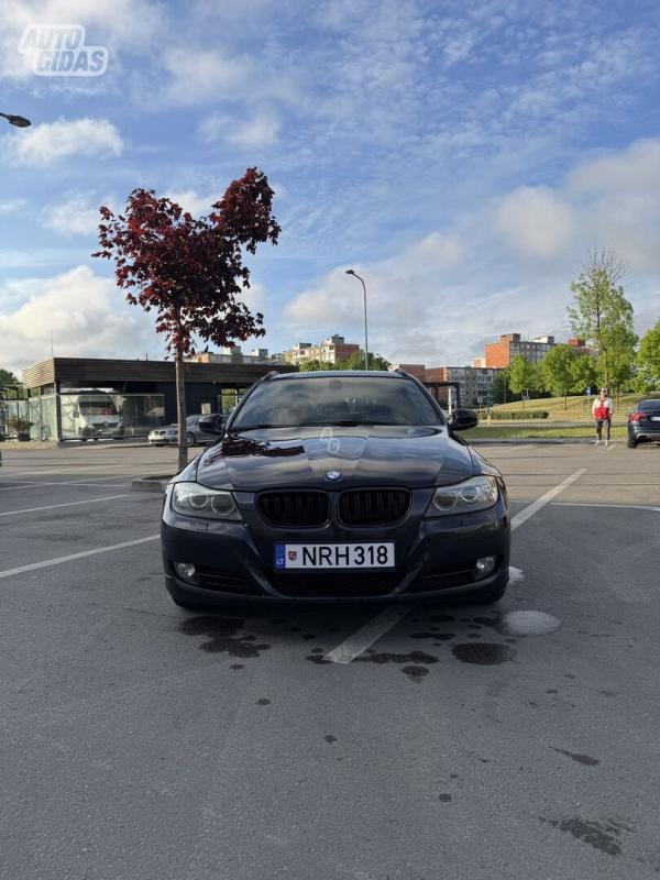 Black BMW 318 2010 in Klaipeda, with an engine capacity of 2.00 L and mileage of 307 thousand km for 3900 €, photo 10 on AUTOMOTO.COM.LV