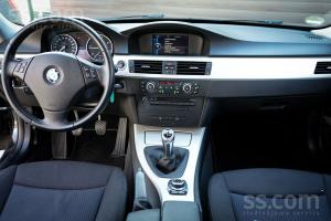 Black BMW 318 2010 in Riga, with an engine capacity of 2.00 L and mileage of 306 thousand km for 5390 €, photo 6 on AUTOMOTO.COM.LV