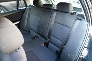 Black BMW 318 2010 in Riga, with an engine capacity of 2.00 L and mileage of 306 thousand km for 5390 €, photo 8 on AUTOMOTO.COM.LV