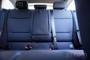 Black BMW 318 2010 in Riga, with an engine capacity of 2.00 L and mileage of 306 thousand km for 5390 €, photo 9 on AUTOMOTO.COM.LV
