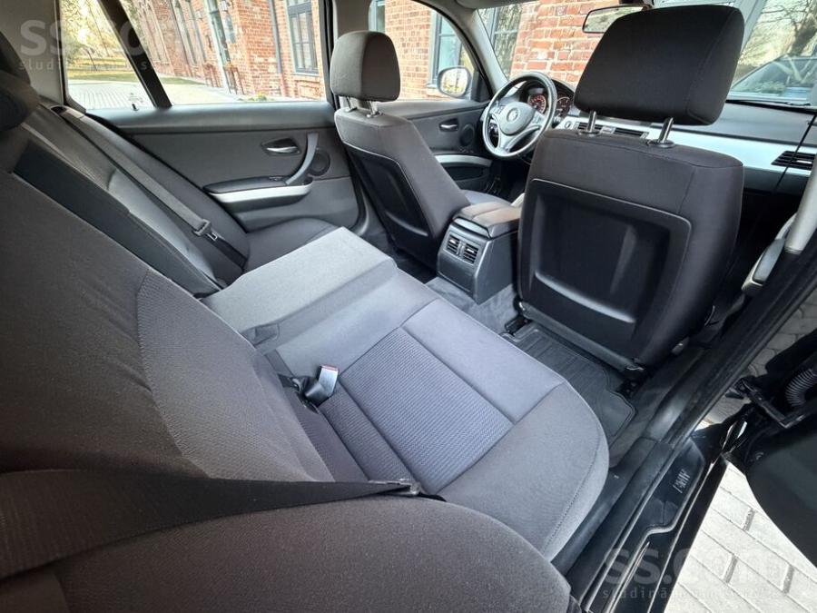 Melns BMW 318 2010 Rīga, ar dzinēja tilpumu 2.00 L un nobraukumu 293 tūkst. km par 5450 €, foto 12 vietnē AUTOMOTO.COM.LV