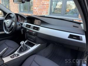 Melns BMW 318 2010 Rīga, ar dzinēja tilpumu 2.00 L un nobraukumu 293 tūkst. km par 5450 €, foto 18 vietnē AUTOMOTO.COM.LV