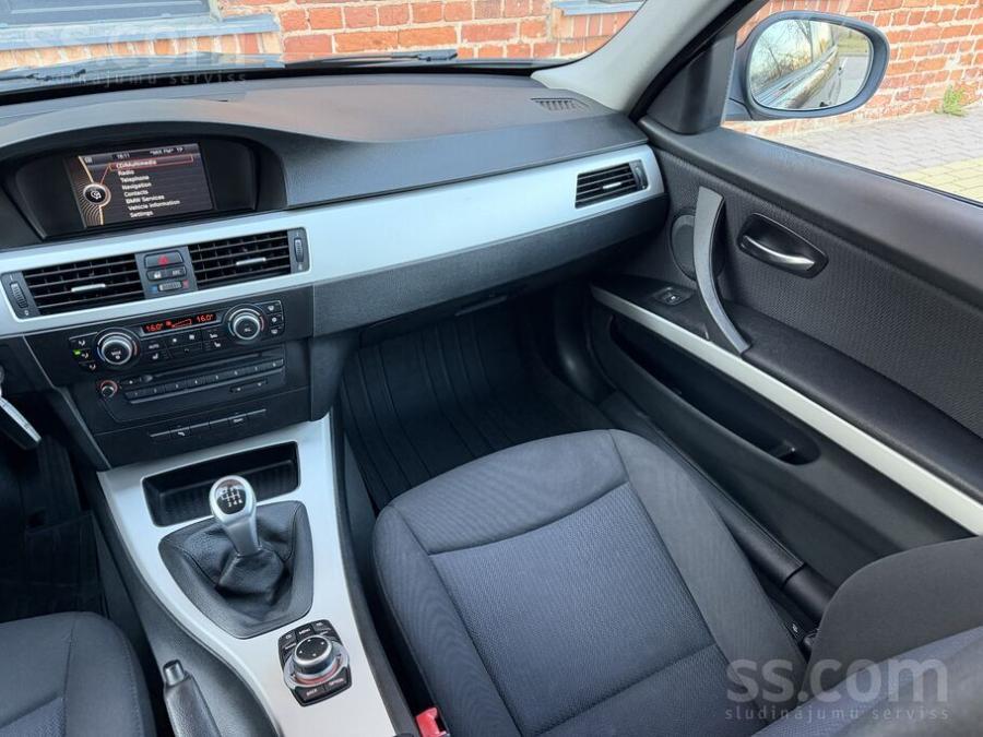 Melns BMW 318 2010 Rīga, ar dzinēja tilpumu 2.00 L un nobraukumu 293 tūkst. km par 5450 €, foto 20 vietnē AUTOMOTO.COM.LV