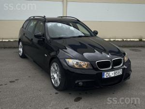 Black BMW 318 2010 in Tukums, with an engine capacity of 2.00 L and mileage of 376 thousand km for 6350 €, photo 1 on AUTOMOTO.COM.LV