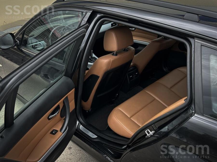 Black BMW 318 2010 in Tukums, with an engine capacity of 2.00 L and mileage of 376 thousand km for 6350 €, photo 8 on AUTOMOTO.COM.LV