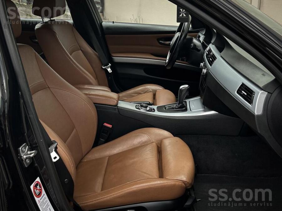 Black BMW 318 2010 in Tukums, with an engine capacity of 2.00 L and mileage of 376 thousand km for 6350 €, photo 23 on AUTOMOTO.COM.LV