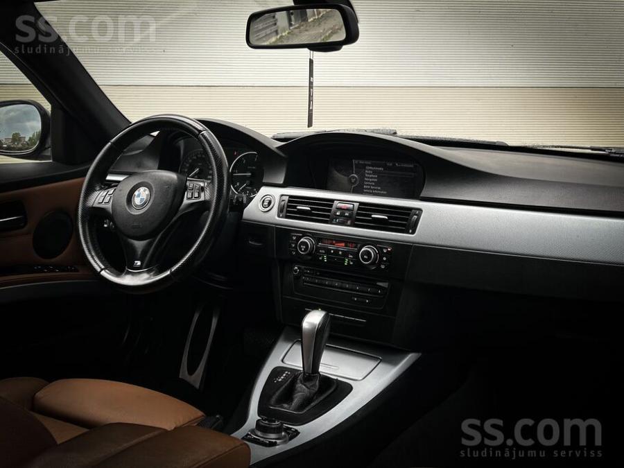 Black BMW 318 2010 in Tukums, with an engine capacity of 2.00 L and mileage of 376 thousand km for 6350 €, photo 24 on AUTOMOTO.COM.LV