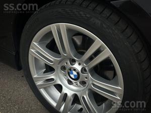 Black BMW 318 2010 in Tukums, with an engine capacity of 2.00 L and mileage of 376 thousand km for 6350 €, photo 32 on AUTOMOTO.COM.LV