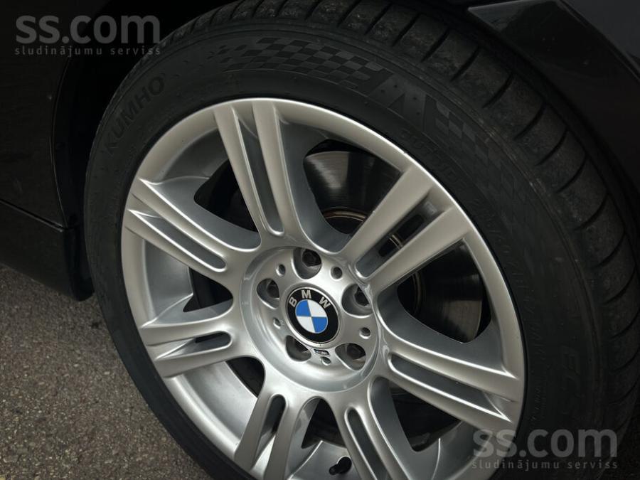 Black BMW 318 2010 in Tukums, with an engine capacity of 2.00 L and mileage of 376 thousand km for 6350 €, photo 32 on AUTOMOTO.COM.LV