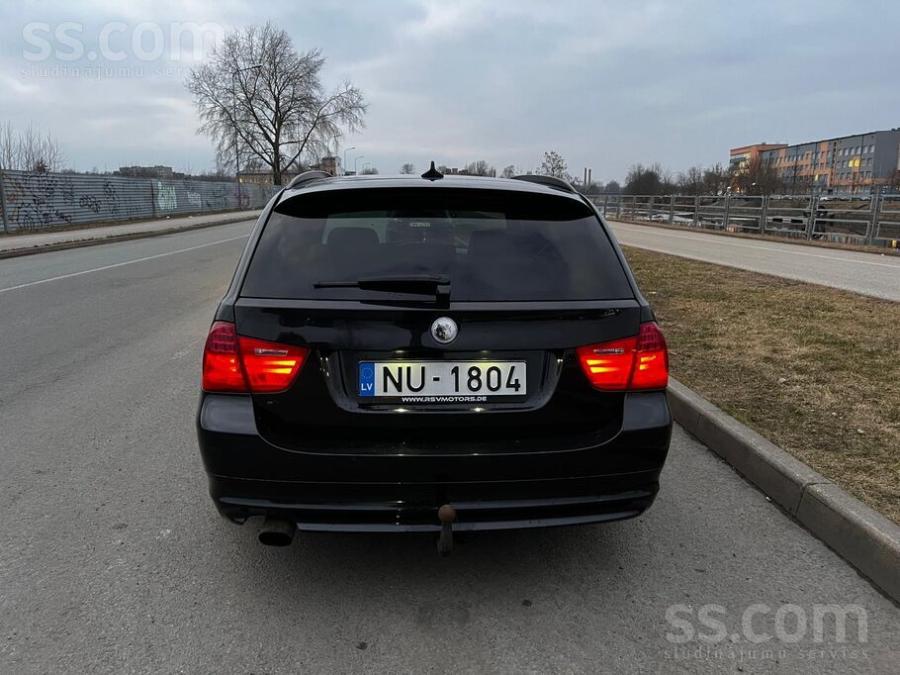 Melns BMW 318 2010 Rīga, ar dzinēja tilpumu 2.00 L un nobraukumu 351 tūkst. km par 5500 €, foto 4 vietnē AUTOMOTO.COM.LV