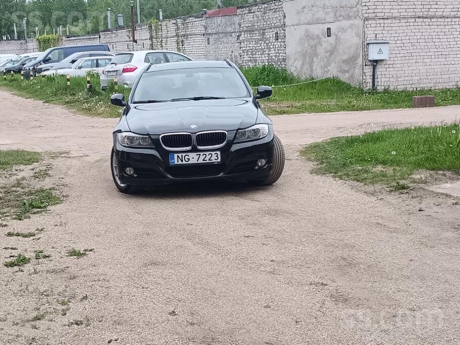 Melns BMW 318 2010 Rīga, ar dzinēja tilpumu 2.00 L un nobraukumu 262 tūkst. km par 3200 €, foto 1 vietnē AUTOMOTO.COM.LV