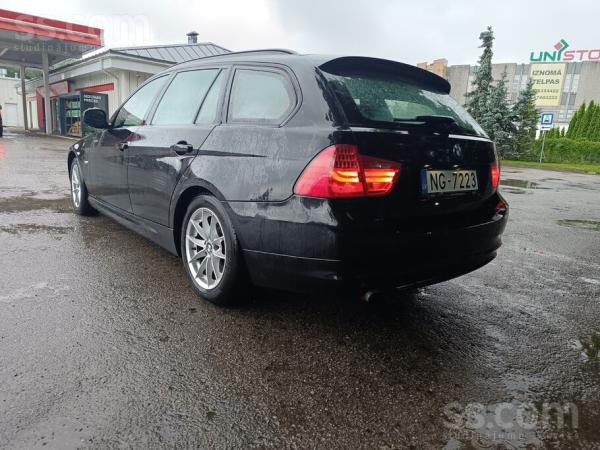 Melns BMW 318 2010 Rīga, ar dzinēja tilpumu 2.00 L un nobraukumu 262 tūkst. km par 3400 €, foto 2 vietnē AUTOMOTO.COM.LV