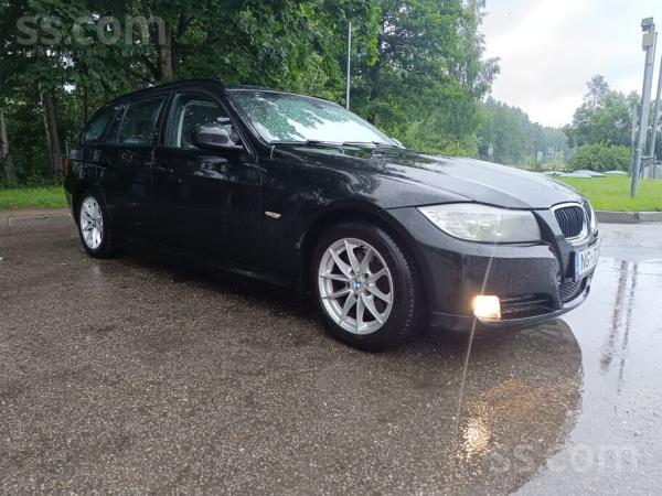 Melns BMW 318 2010 Rīga, ar dzinēja tilpumu 2.00 L un nobraukumu 262 tūkst. km par 3400 €, foto 4 vietnē AUTOMOTO.COM.LV