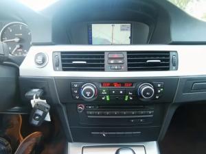 Black BMW 318 2010 in Kuldiga, with an engine capacity of 2.00 L and mileage of 290 thousand km for 5690 €, photo 13 on AUTOMOTO.COM.LV