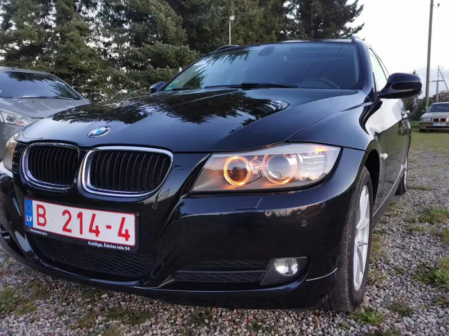 Black BMW 318 2010 in Kuldiga, with an engine capacity of 2.00 L and mileage of 290 thousand km for 5690 €, photo 18 on AUTOMOTO.COM.LV