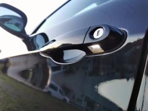 Black BMW 318 2010 in Kuldiga, with an engine capacity of 2.00 L and mileage of 290 thousand km for 5690 €, photo 25 on AUTOMOTO.COM.LV