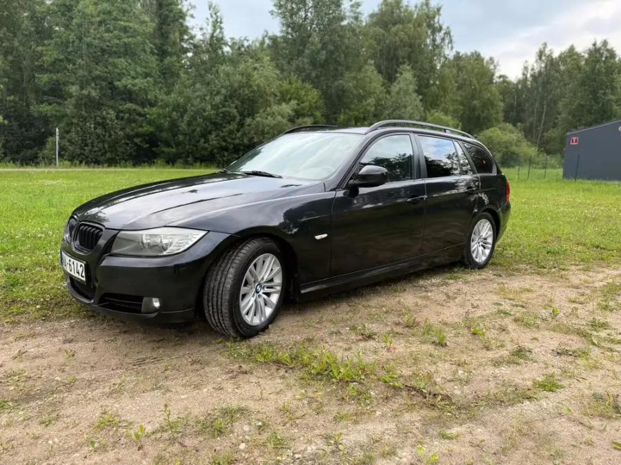 Melns BMW 318 2010 Rīga, ar dzinēja tilpumu 2.00 L un nobraukumu 303 tūkst. km par 3700 €, foto 4 vietnē AUTOMOTO.COM.LV