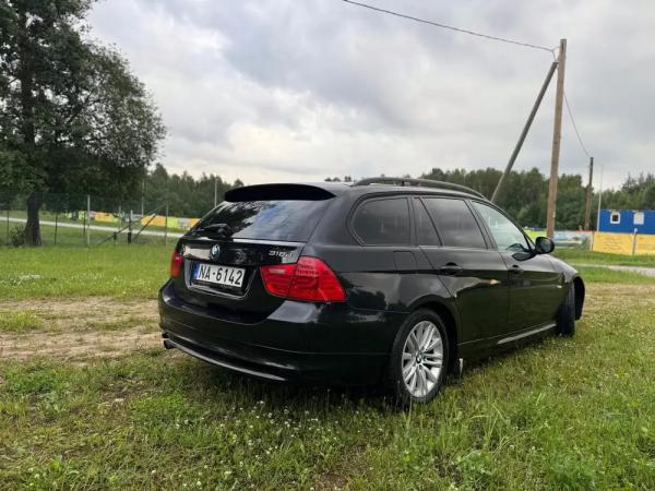Melns BMW 318 2010 Rīga, ar dzinēja tilpumu 2.00 L un nobraukumu 303 tūkst. km par 3700 €, foto 5 vietnē AUTOMOTO.COM.LV