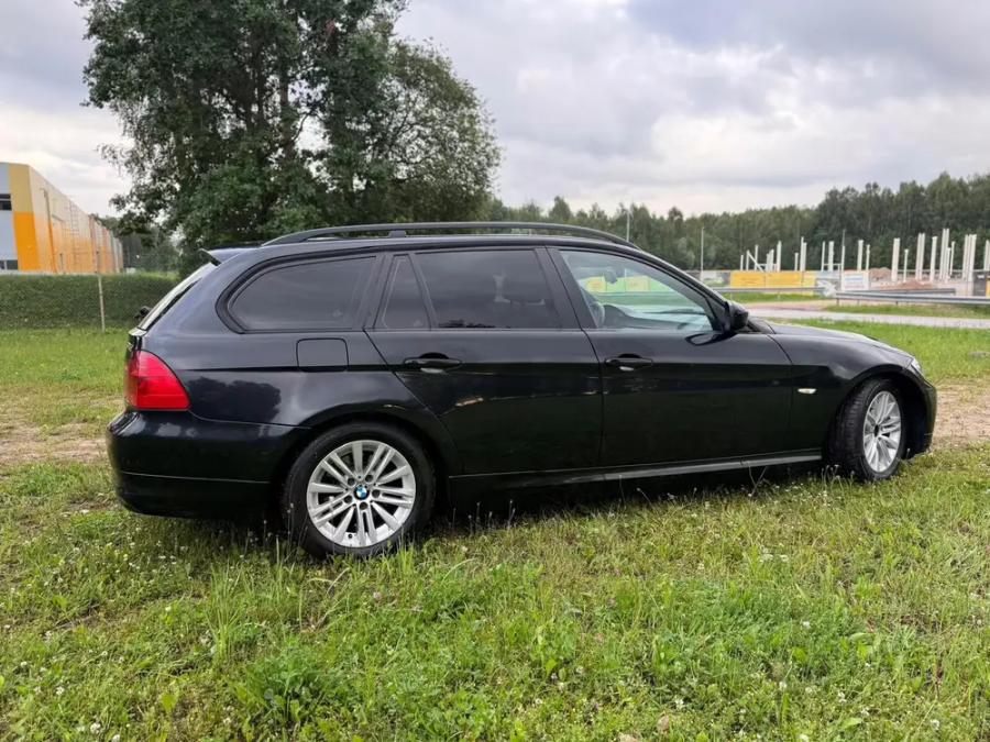 Melns BMW 318 2010 Rīga, ar dzinēja tilpumu 2.00 L un nobraukumu 303 tūkst. km par 3700 €, foto 7 vietnē AUTOMOTO.COM.LV