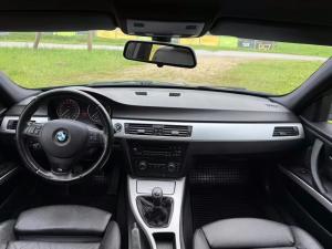 Melns BMW 318 2010 Rīga, ar dzinēja tilpumu 2.00 L un nobraukumu 303 tūkst. km par 3700 €, foto 12 vietnē AUTOMOTO.COM.LV