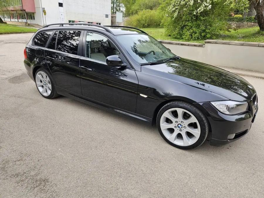 Melns BMW 318 2010 Jēkabpils, ar dzinēja tilpumu 2.00 L un nobraukumu 367 tūkst. km par 4490 €, foto 5 vietnē AUTOMOTO.COM.LV