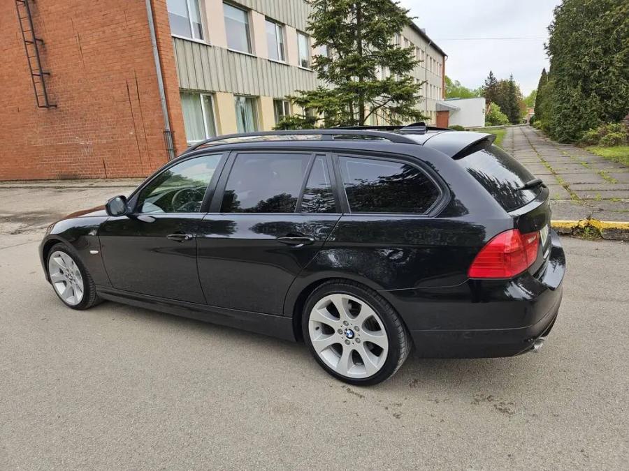 Melns BMW 318 2010 Jēkabpils, ar dzinēja tilpumu 2.00 L un nobraukumu 367 tūkst. km par 4490 €, foto 11 vietnē AUTOMOTO.COM.LV