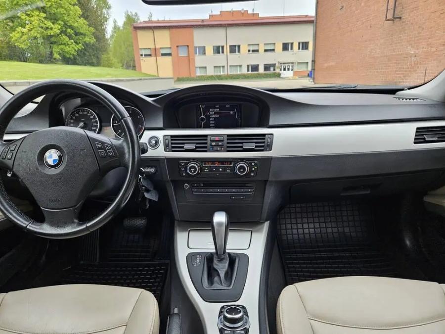 Melns BMW 318 2010 Jēkabpils, ar dzinēja tilpumu 2.00 L un nobraukumu 367 tūkst. km par 4490 €, foto 18 vietnē AUTOMOTO.COM.LV