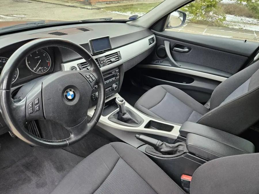 Melns BMW 318 2010 Jēkabpils, ar dzinēja tilpumu 2.00 L un nobraukumu 258 tūkst. km par 4590 €, foto 13 vietnē AUTOMOTO.COM.LV