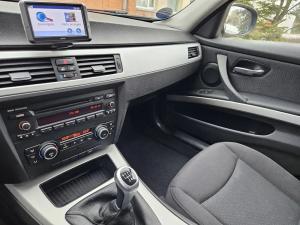 Melns BMW 318 2010 Jēkabpils, ar dzinēja tilpumu 2.00 L un nobraukumu 258 tūkst. km par 4590 €, foto 23 vietnē AUTOMOTO.COM.LV