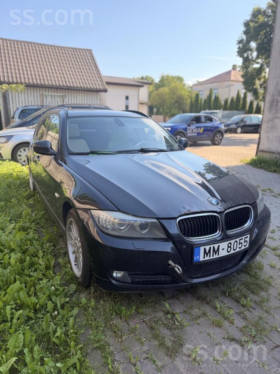 Черный БМВ 318 2010 в Тукумс, объемом двигателя 1.90 л и пробегом 340 тыс. км за 2000 €, фото 8 на AUTOMOTO.COM.LV