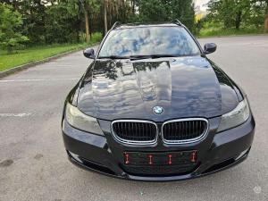 Black BMW 318 2010 in Pasvalys, with an engine capacity of 2.00 L and mileage of 260 thousand km for 3350 €, photo 3 on AUTOMOTO.COM.LV
