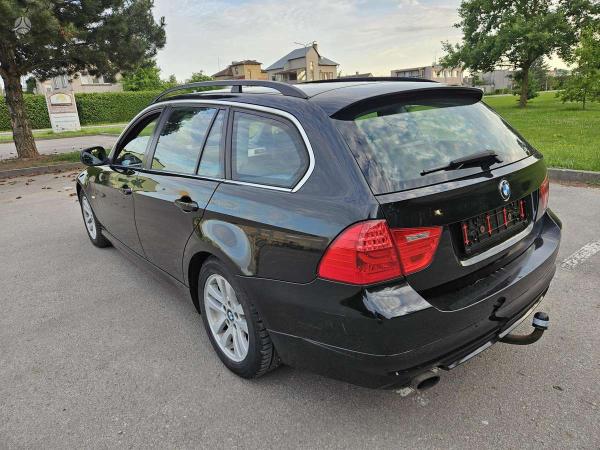 Black BMW 318 2010 in Pasvalys, with an engine capacity of 2.00 L and mileage of 260 thousand km for 3350 €, photo 7 on AUTOMOTO.COM.LV